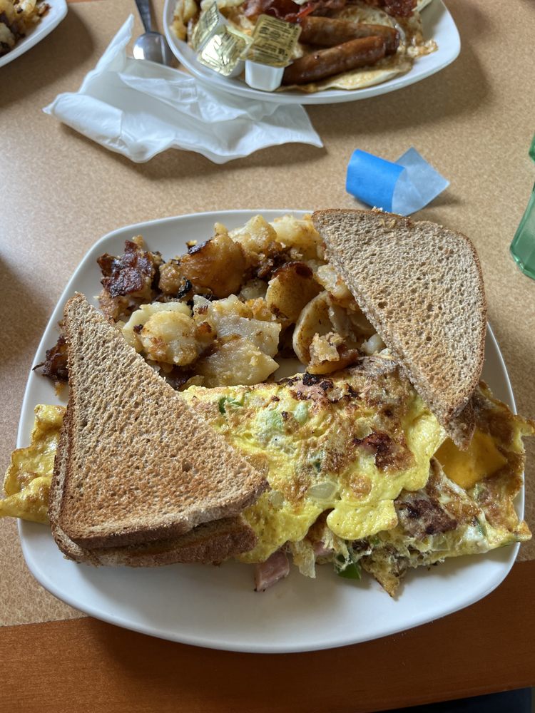 REGES CAFE - Updated September 2025 - 10 Photos & 10 Reviews - 9201 ...