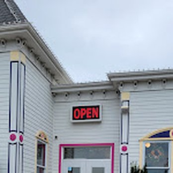 ALBANESE CONFECTIONERY - Updated November 2024 - 671 Photos & 380 ...