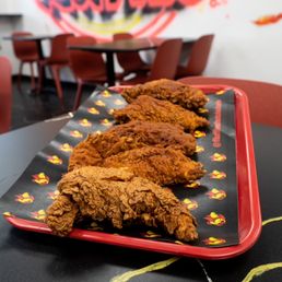FLUFFIES HOT CHICKEN - HACKENSACK - Updated December 2025 - 327 Photos ...