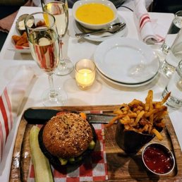 UNION BURGER BAR - Updated August 2025 - 126 Photos & 141 Reviews - 40 ...