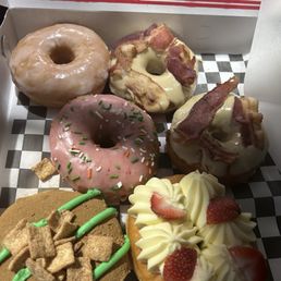 DIABLO DOUGHNUTS - Updated September 2024 - 718 Photos & 384 Reviews ...