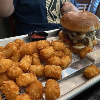 WICKED COW BURGERS AND BREWS - Updated September 2024 - 1258 Photos ...