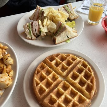 OVERLEA DINER - Updated December 2025 - 56 Photos & 58 Reviews - 6652 ...