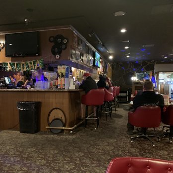 A & W WINDBREAK HOTEL CAFE & BAR - Updated January 2026 - 47 Photos ...