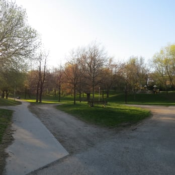 RAMSDEN PARK - Updated December 2025 - 15 Photos - 1020 Yonge Street ...