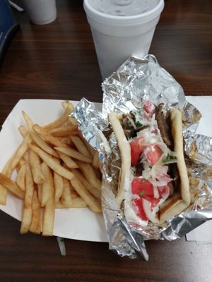 YANNIS GYROS - 42 Photos & 105 Reviews - 1814 Adlai Stevenson Dr ...