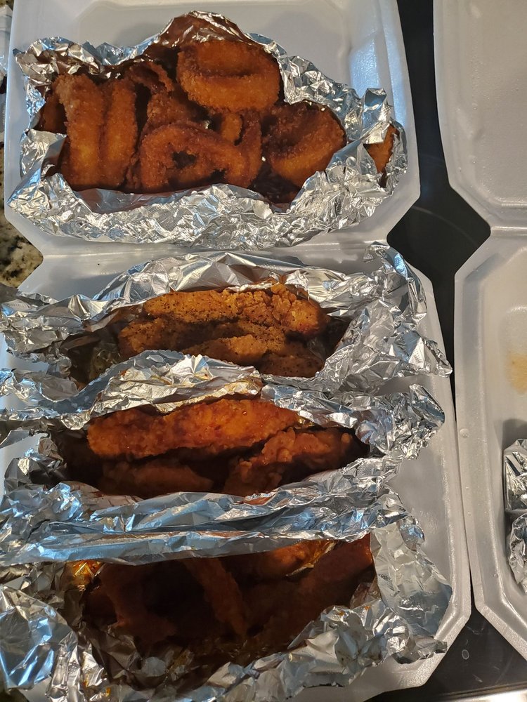 WING CITY - Updated July 2024 - 140 Photos & 307 Reviews - 1456 Beltine ...