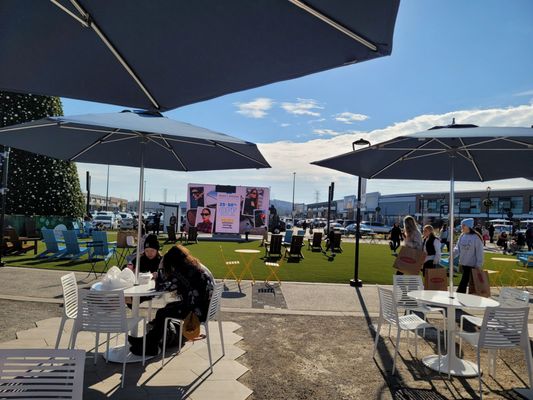 TANGER OUTLETS NASHVILLE - Updated August 2025 - 37 Photos & 26 Reviews ...