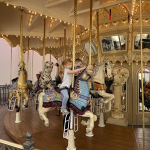 GREAT PARK CAROUSEL - Updated July 2024 - 40 Photos & 16 Reviews - 6990 ...