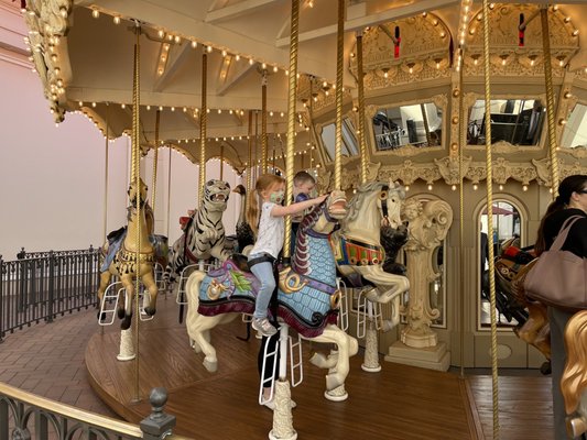 IRVINE SPECTRUM CAROUSEL - Updated December 2025 - 12 Photos - 670 ...