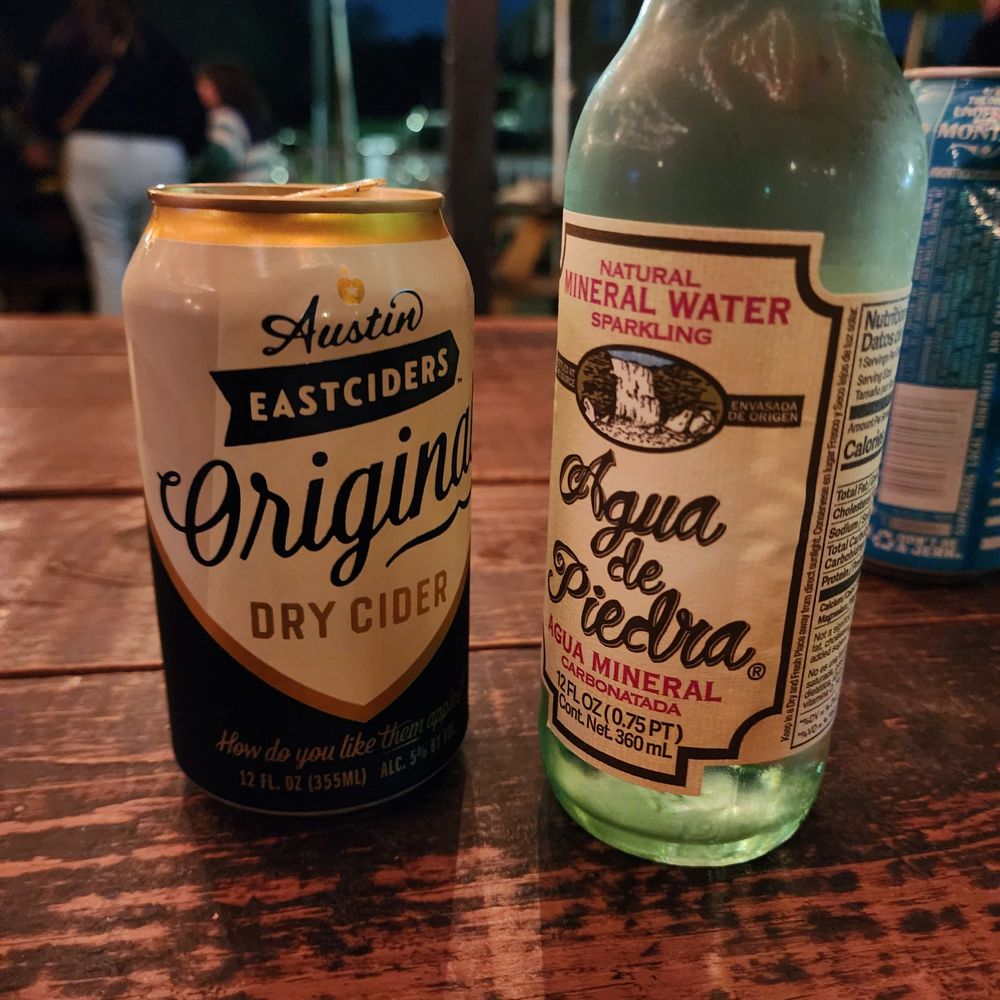 LIL’ DANNY SPEEDO’S GO FLY A KITE LOUNGE - Updated July 2025 - 36 ...