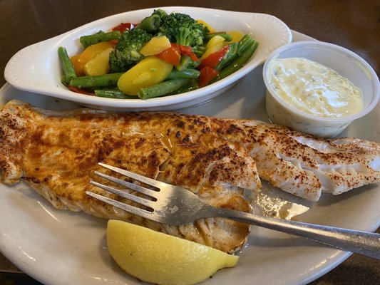 CHAR BROIL FAMILY RESTAURANT - 131 Photos & 90 Reviews - 2450 Monroe ...