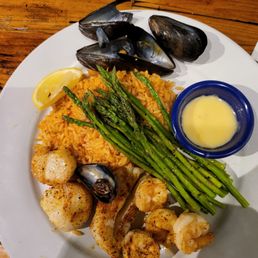 CAPE FEAR SEAFOOD COMPANY - 456 Photos & 363 Reviews - 832 Spring ...
