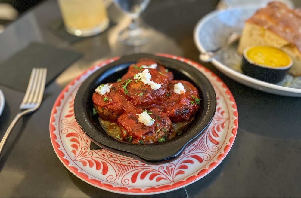 AMORE - Updated October 2025 - 51 Photos & 38 Reviews - 239 Pearl St ...