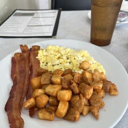 UP & ADAM EATZ - Updated May 2025 - 439 Photos & 230 Reviews - 3903 ...