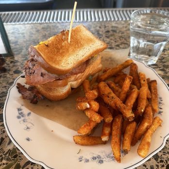 CHUG’S DINER - Updated March 2025 - 1395 Photos & 522 Reviews - 3444 ...