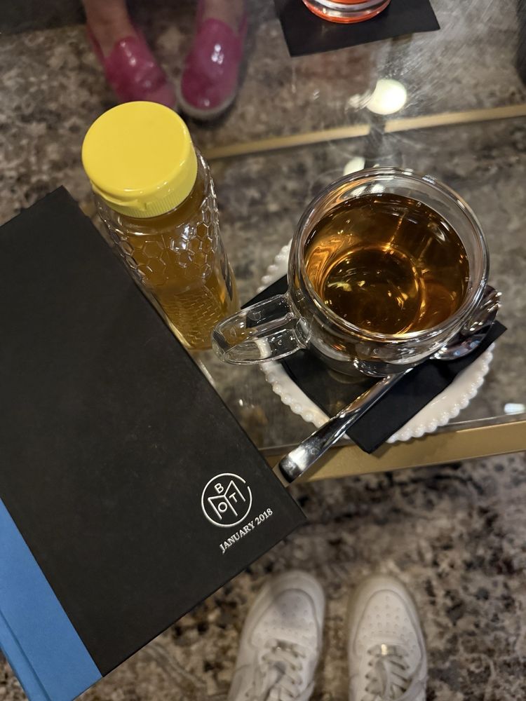 THE READING ROOM - Updated December 2025 - 20 Photos - 1505 Farnam St, Omaha, Nebraska - Lounges ...