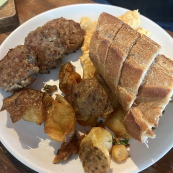 WILDFLOUR CAFÉ + BAKERY - Updated December 2025 - 263 Photos & 73 ...