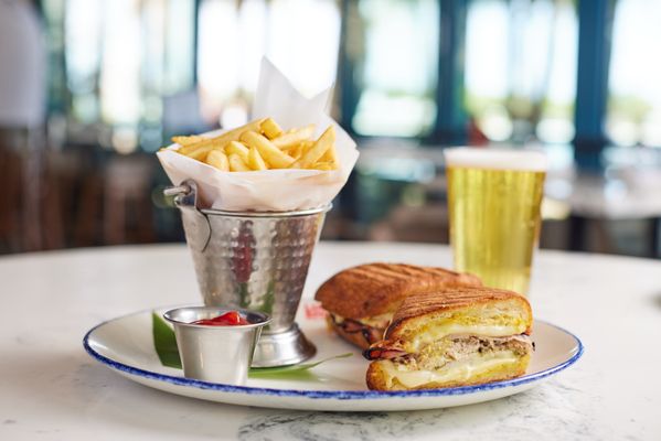 LUCKY SHUCK - Updated August 2024 - 720 Photos & 583 Reviews - 1116 ...