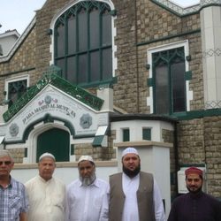 SURREY JAMIA MOSQUE - 30 Earlswood Road, Redhill, Surrey, United ...
