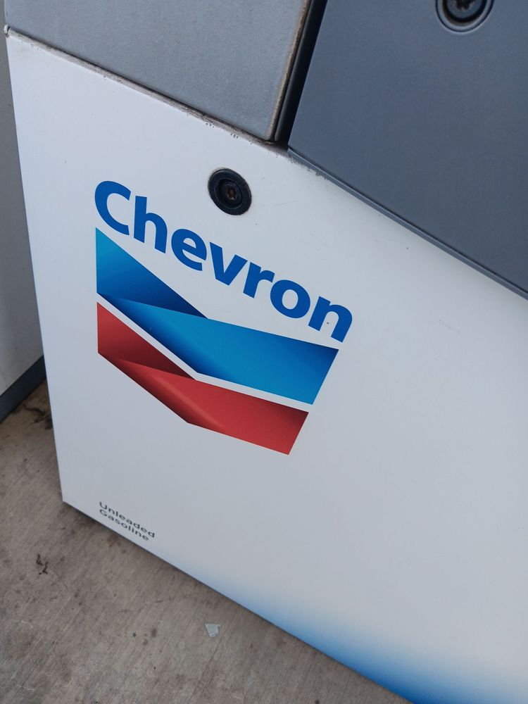 CHEVRON - Updated December 2025 - 46 Photos - 29980 Temecula Pkwy ...
