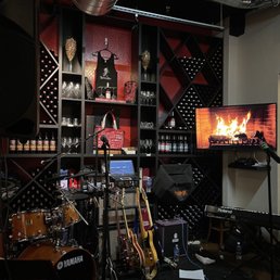 ENGINE 8 URBAN WINERY - Updated May 2025 - 435 Photos & 204 Reviews ...