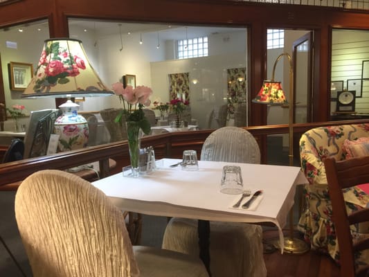 ROOM WITH ROSES - Updated June 2025 - Gallery Level, 117 Adelaide ...