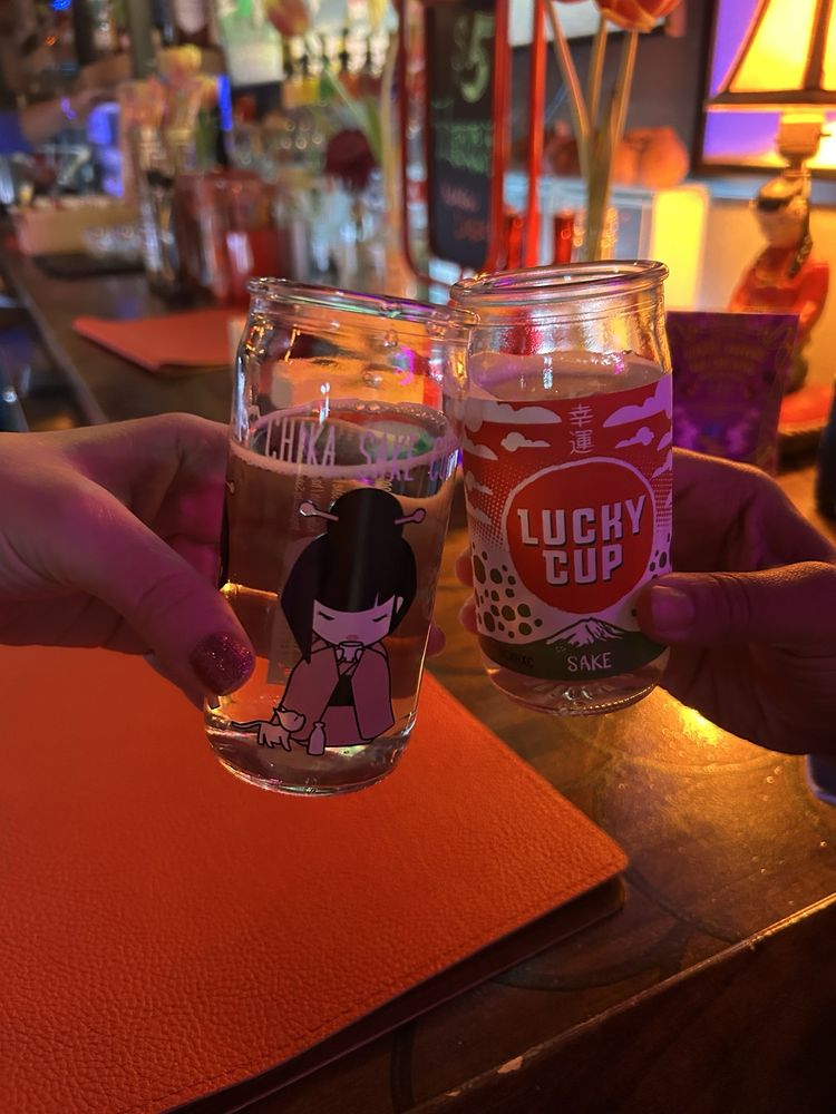 THE RED MAPLE - Updated January 2026 - 40 Photos & 17 Reviews - 100 W ...