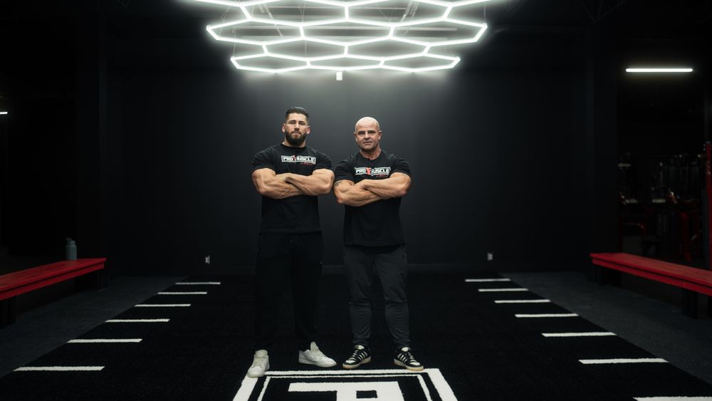 PROMUSCLE LIFTING CLUB - Updated June 2025 - 12 Photos - 1500 Military ...