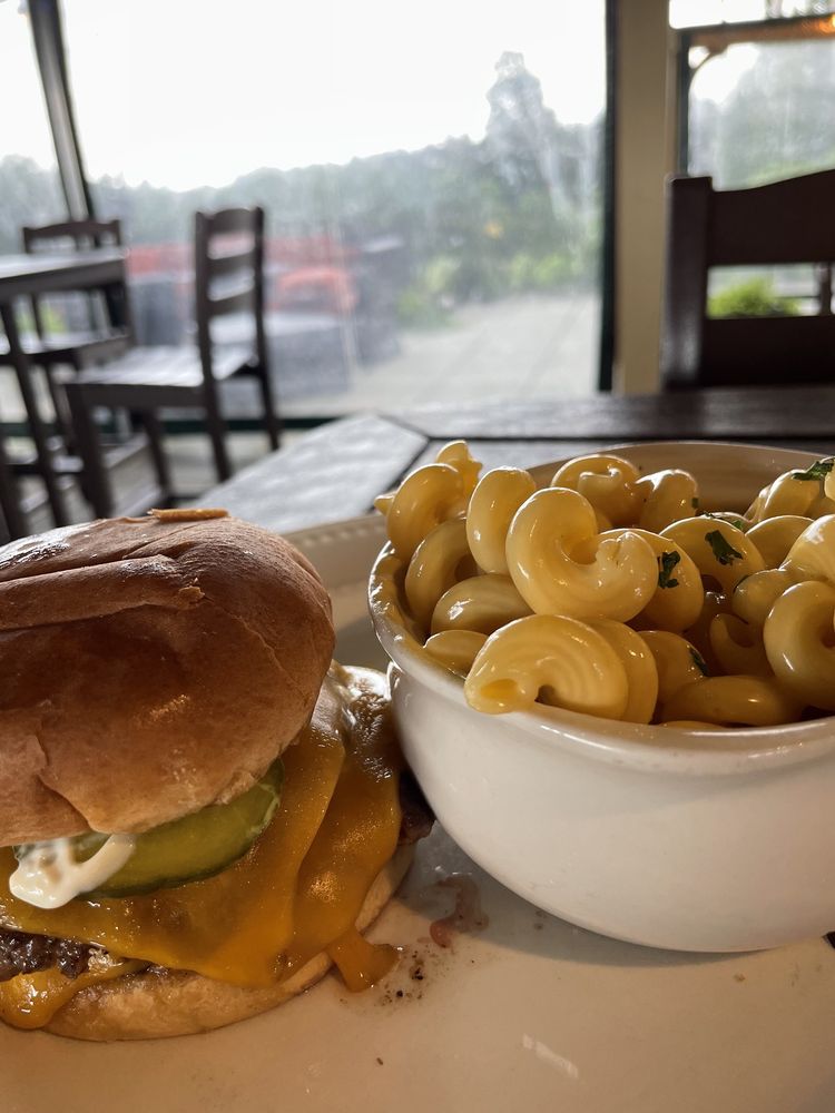 OUTLOOK TAVERN RESTAURANT & PATIO - Updated September 2025 - 19 Photos ...