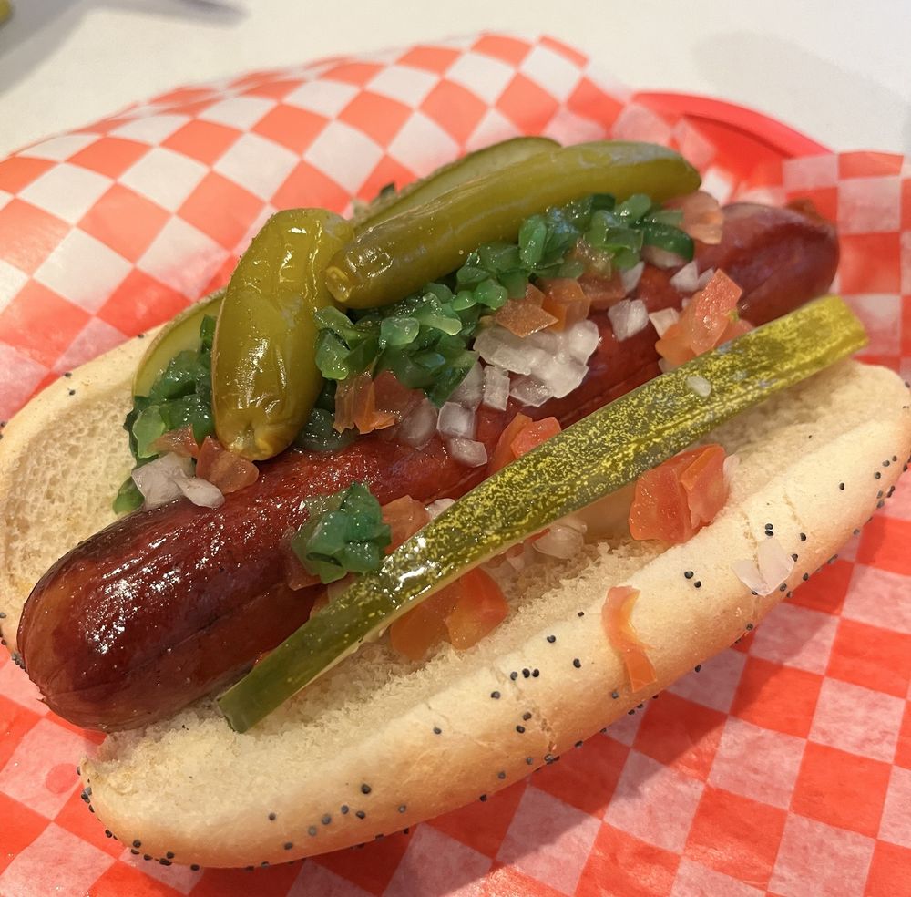 CHICAGO CHAR DOGS - Updated July 2025 - 900 N Michigan Ave, Chicago ...