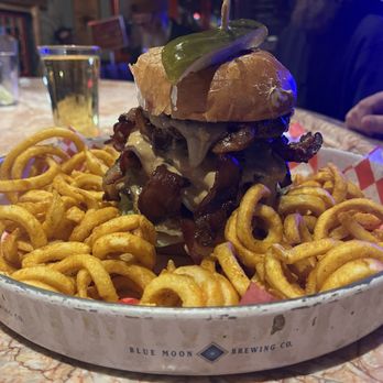 ROCK REST LODGE - Updated December 2025 - 111 Photos & 262 Reviews ...