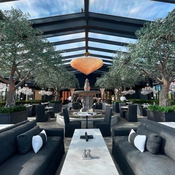 RH ROOFTOP RESTAURANT AT RH CHARLOTTE - Updated December 2025 - 1182 ...