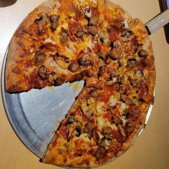 JOBO’S PIZZA PUB - Updated June 2024 - 29 Photos & 28 Reviews - 3310 E ...