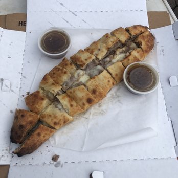 Linda's pizza store