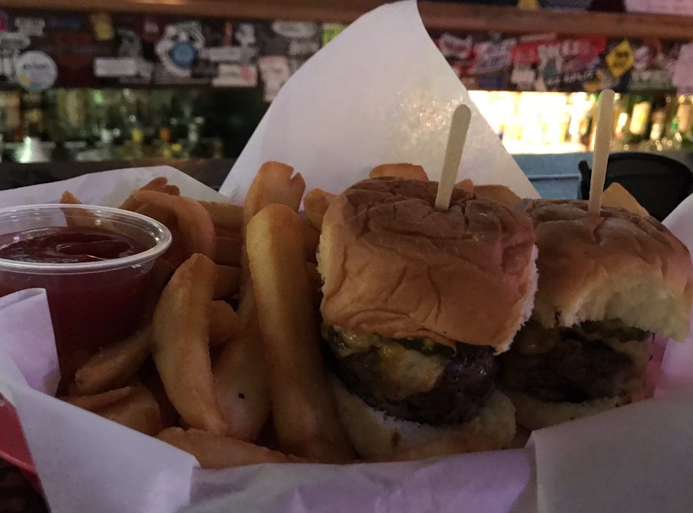 KNUCKLEHEADS SPORTS BAR - 62 Photos & 90 Reviews - 1717 N El Camino ...