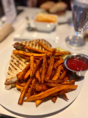 REFLECTIONS GRILLE RESTAURANT AND LOUNGE - Updated November 2025 - 96 ...