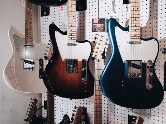 LIGHTNING JOE’S GUITAR HEAVEN - Updated December 2025 - 39 Photos & 98 ...