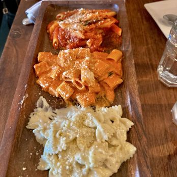 THE OXFORD - Updated October 2025 - 22 Photos & 22 Reviews - 2 E Main ...