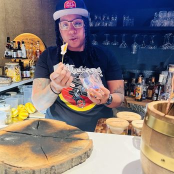 WHISKEYS - Updated June 2024 - 183 Photos & 74 Reviews - 835 Exposition ...