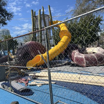 GLAZER FAMILY PLAYGROUND - Updated December 2025 - 66 Photos & 13 ...