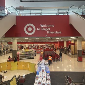 TARGET - Updated June 2025 - 282 Photos & 215 Reviews - 40 W 225th St ...