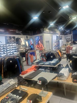 SNIPES - Updated October 2025 - 163 Market St, Newark, New Jersey ...