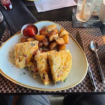 SIX SEVEN RESTAURANT - Updated June 2024 - 2051 Photos & 1277 Reviews ...