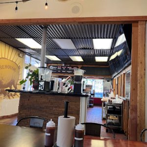 FIREHOUSE QUE & BREW - 317 Photos & 509 Reviews - 1019 S Main Ave ...