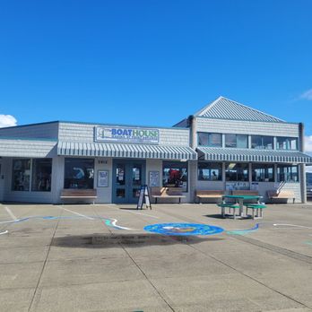 POINT DEFIANCE MARINA & BOATHOUSE - Updated August 2025 - 47 Photos ...