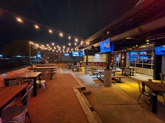 BOMBSHELLS RESTAURANT & BAR - Updated December 2024 - 292 Photos & 427 ...