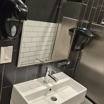 COOK - Updated December 2025 - 108 Photos & 104 Reviews - 109 Chapel St ...