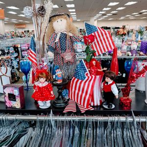 EDMONDS GOODWILL - Updated December 2025 - 35 Photos & 55 Reviews ...