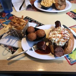 THE COZZY CORNER - Updated August 2025 - 187 Photos & 330 Reviews - 111 ...